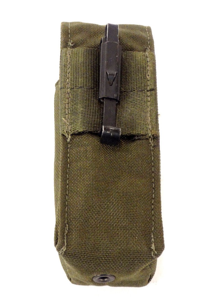 US Military Padded Baton/Flashlight Pouch (OD/ALICE CLIP) Blackhawk ...