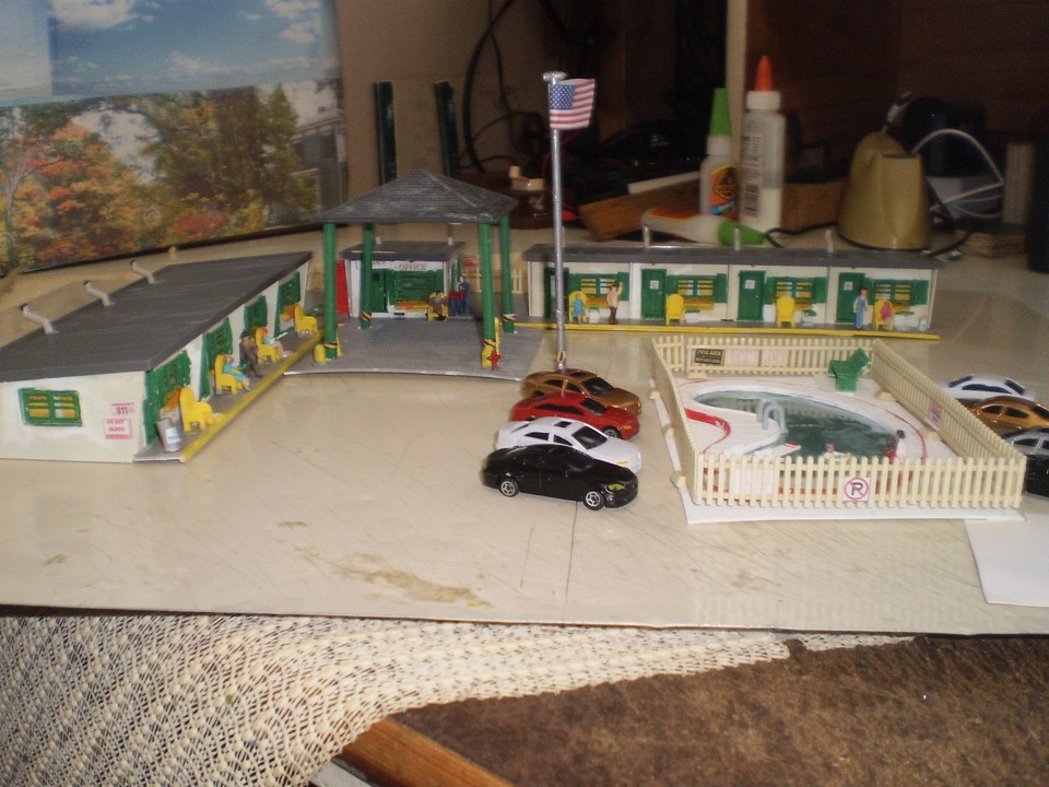 HO scale motel Shamrock Motel detailed weathered lights | eBay