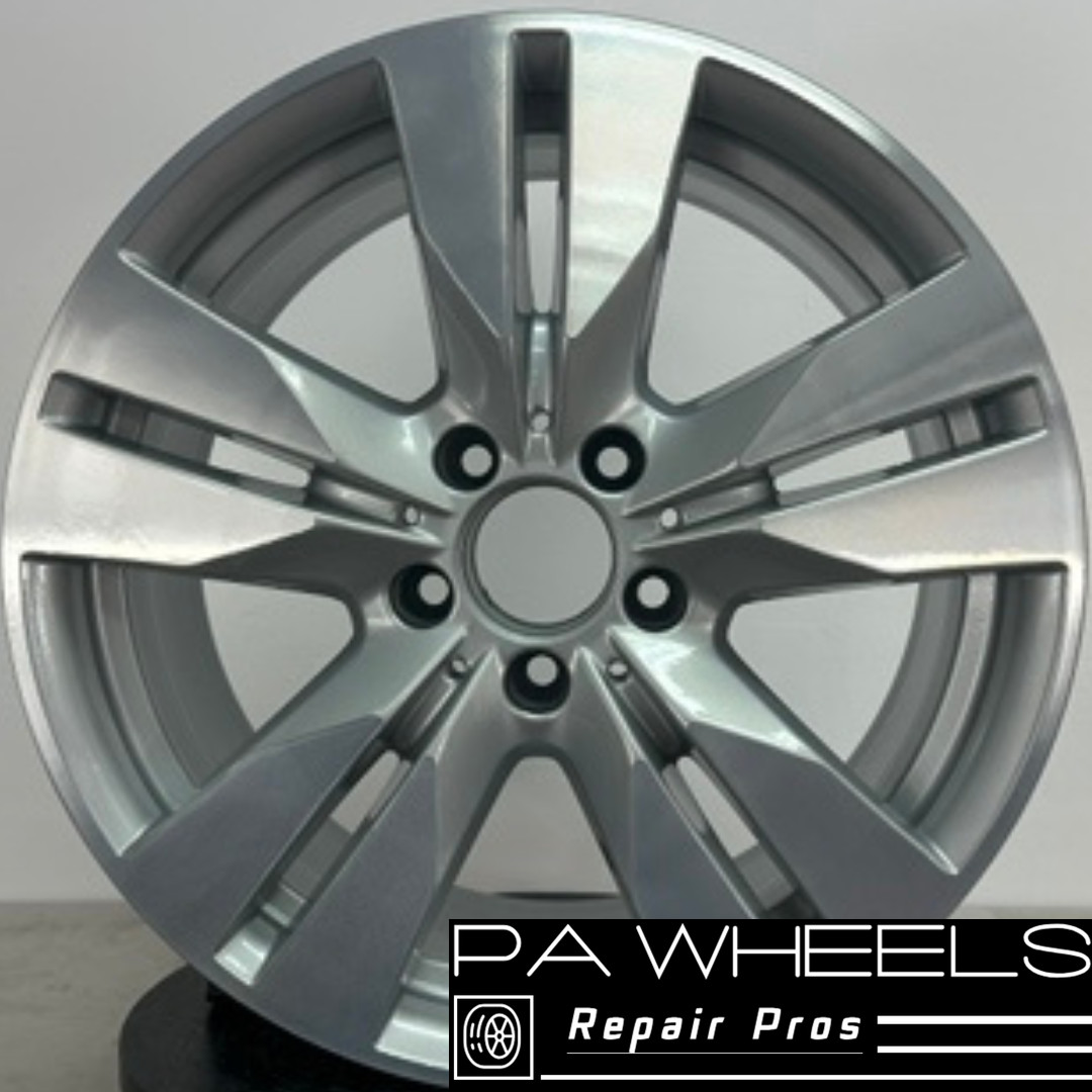 MERCEDES E350 2011 17" FACTORY ORIGINAL WHEEL RIM 85145 A2124010402