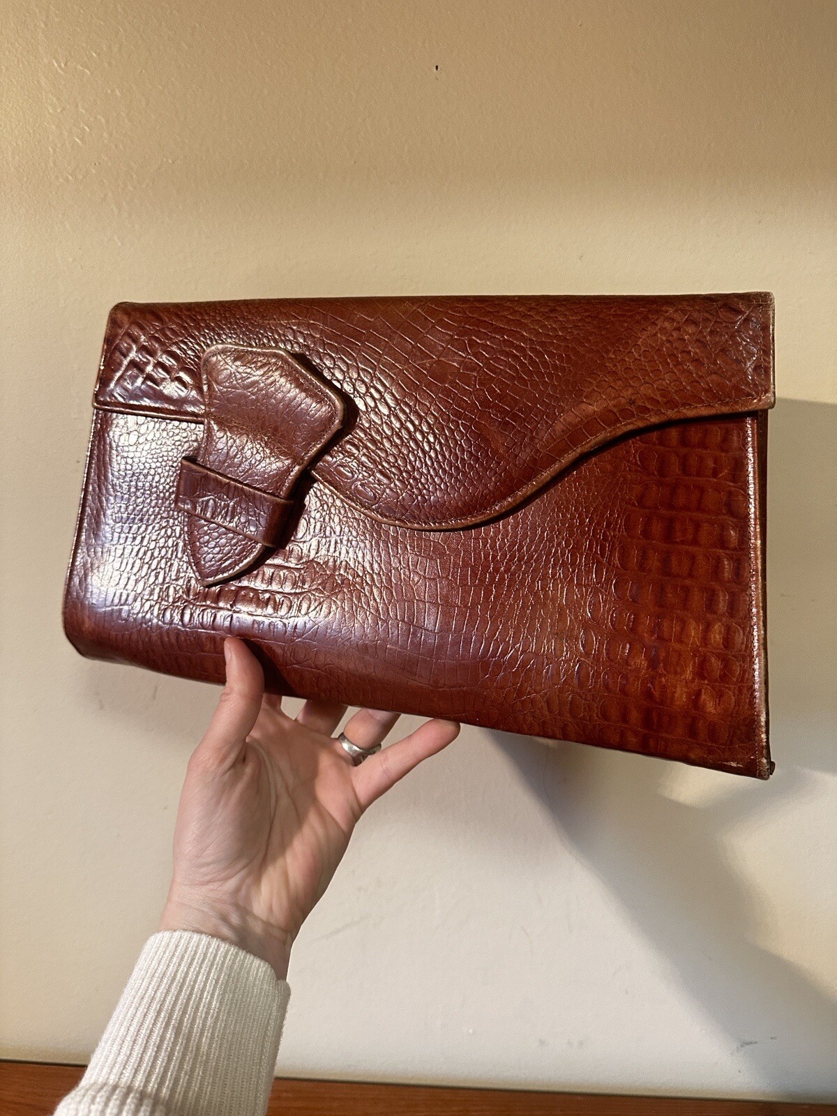 1940s Faux Alligator Crocodile Leather Embossed Clutc… - Gem