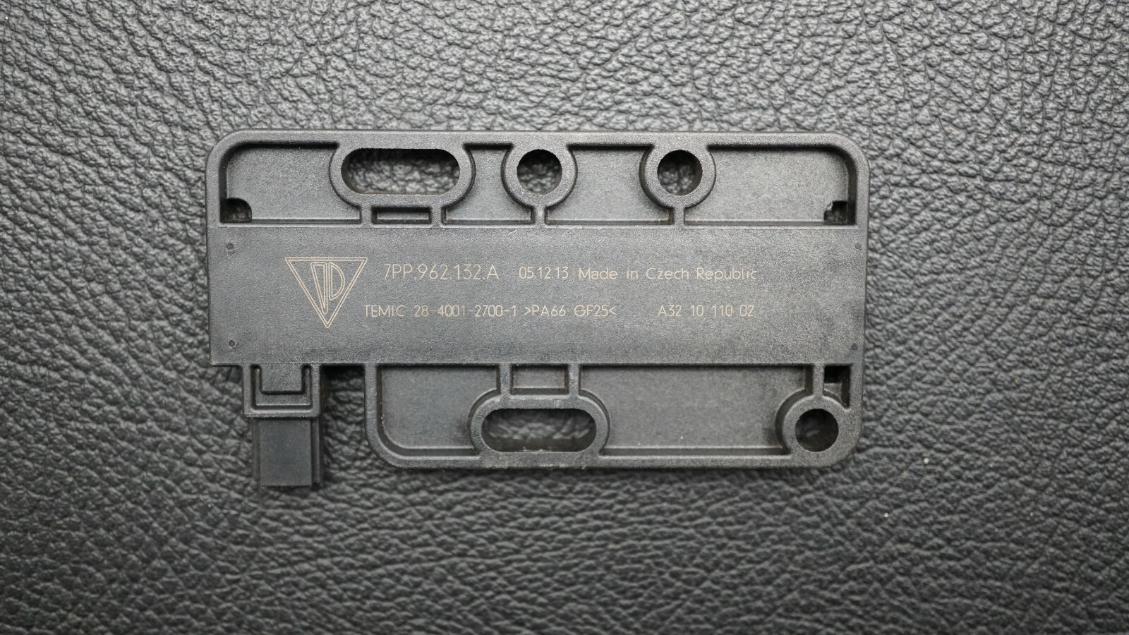 OEM PORSCHE KEYLESS GO ANTENNA AERIAL TEMIC 7PP962132A / 7PP.962.132.A ...