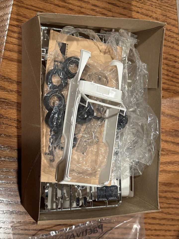 Vintage MPC 1968 Jeepster Jeep Beach Buggy Model Kit OPEN BOX LOOSE ...