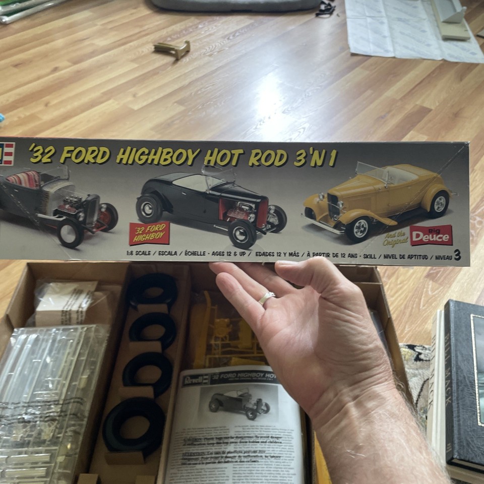 Revell '32 Ford Highboy Hot Rod 3n1 BIG Deuce 1:8 Plastic Model Kit 85 ...