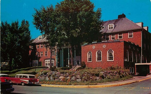 Postcard The Mather Inn, Ishpeming, Michigan - 1957 Chevy Station Wagon ...