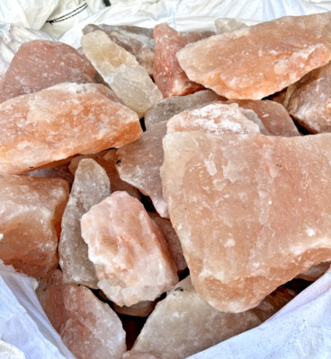 HIMALAYAN NATURAL ROCK SALT LICK MINERAL COW Cattle Horse 25kg BACK IN ...