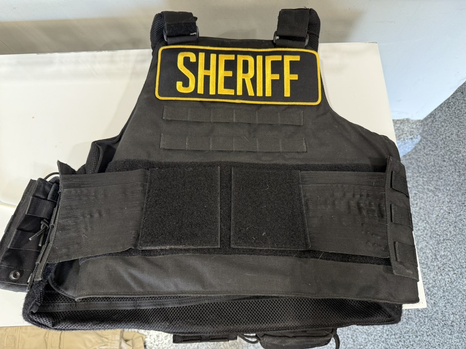 Proper Police Vest-Inner & outer carrier w/Kevlar.MAKE OFFER - FREE ...