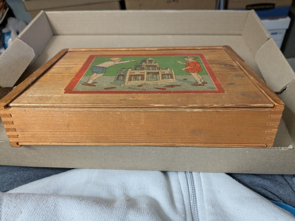 VINTAGE WOODEN TOY BUILDING BLOCK SET VERY OLD LOOKS LIKE IT WAS NEVER ...