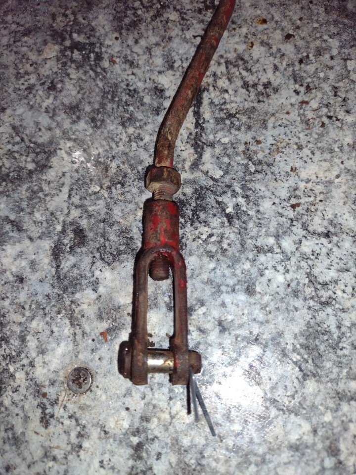 Farmall 560 Tractor throttle control linkage rod governor to carburetor ...
