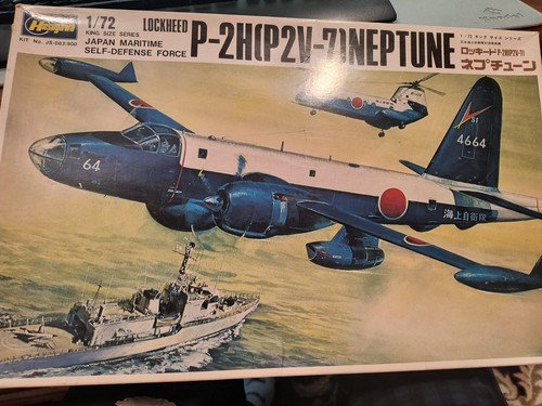 Lockheed P-2H (P2V-7) Neptune airplane Model kit 1:72 Hasegawa JS-082: ...
