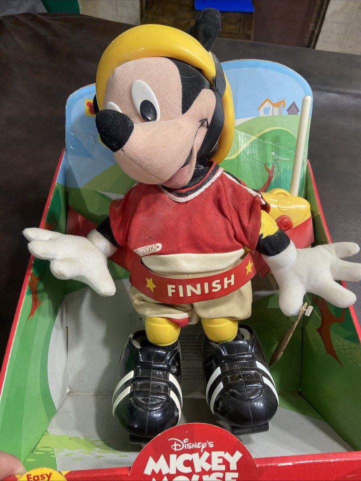 Disneys Mickey Mouse Talk N Skate Mickey | eBay