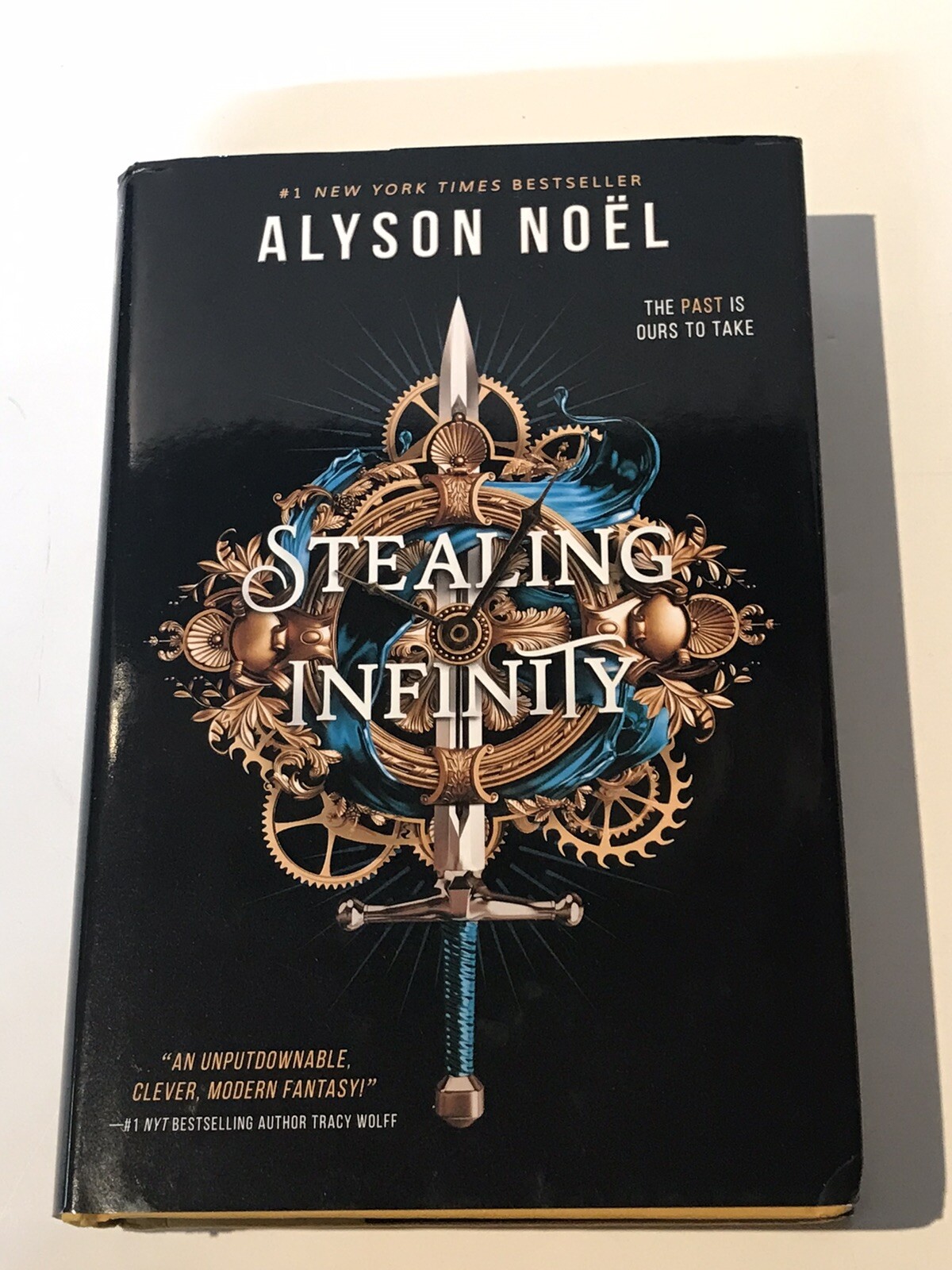 Stealing Infinity (Stealing Infinity, 1) Hardcover –2022 by Alyson Noël ...