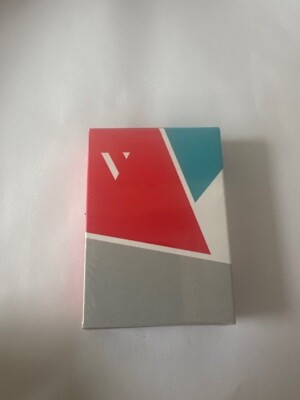 New Virtuoso SS15 Red and Blue Playing Cards (LIMITED/RARE) Theory11 ...