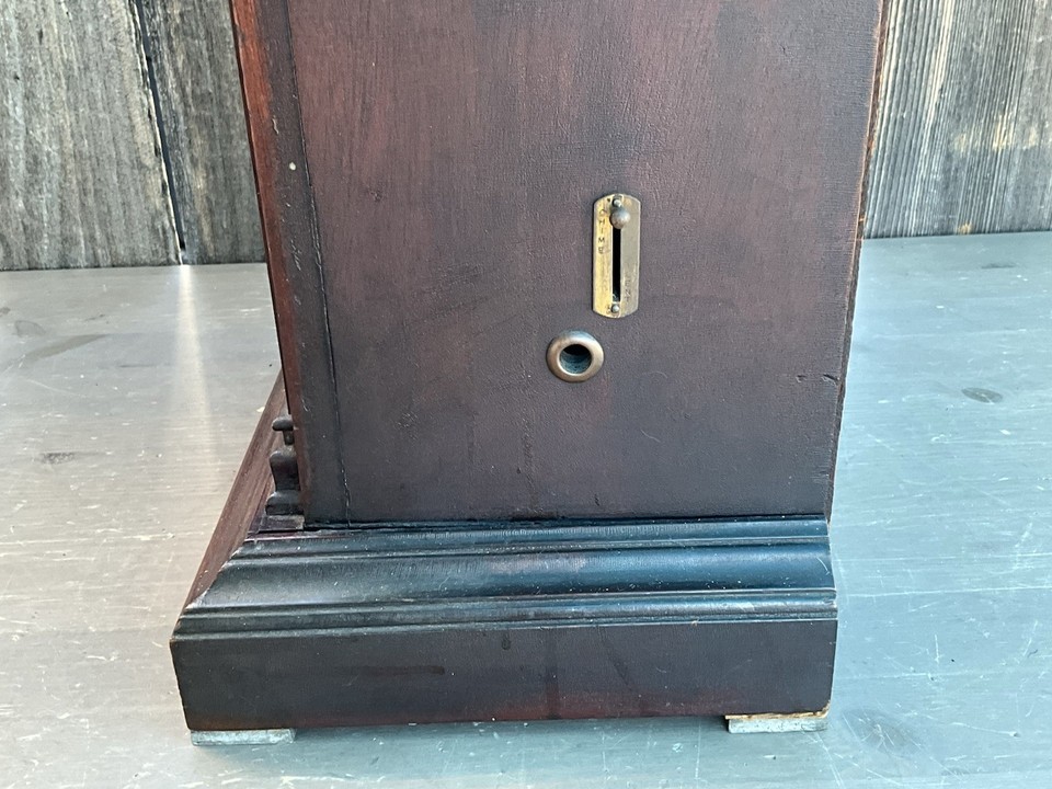 New Haven 1/4 Hour Chiming Bracket Clock w/ Canadian Wilcox Pat ...
