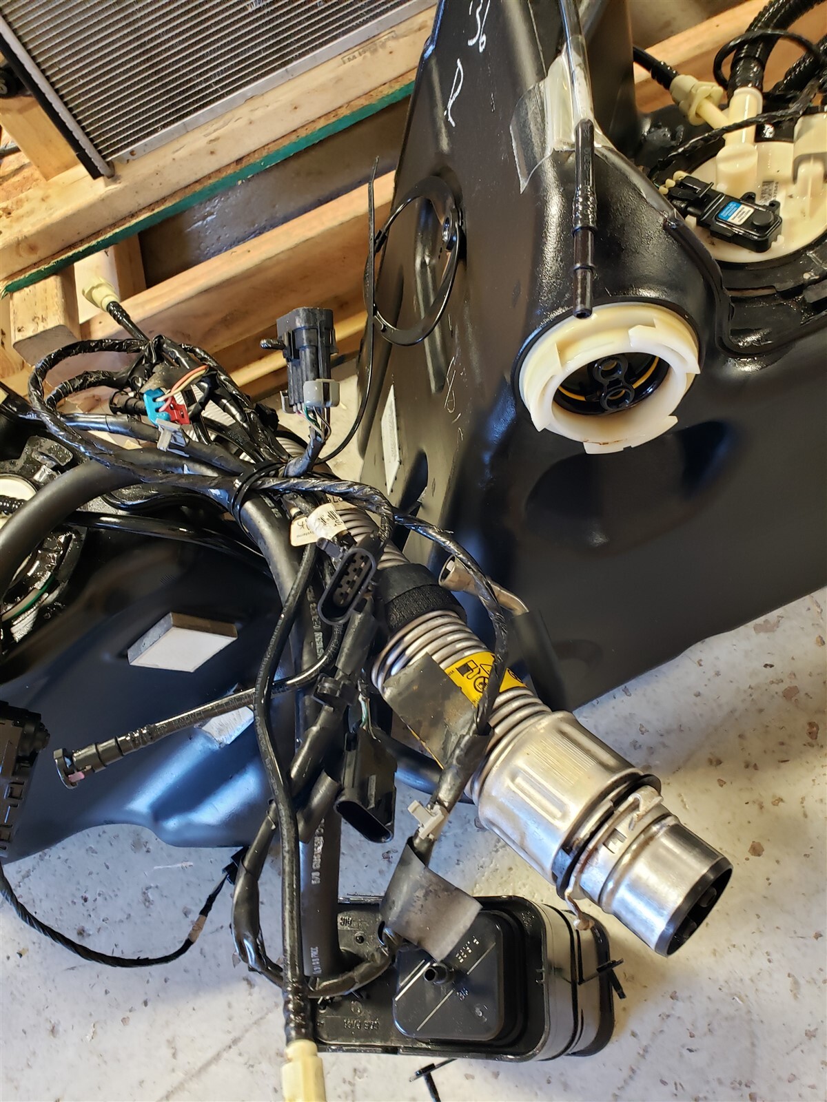 04-13 Corvette C5 and C6 Right Left Side Fuel Tanks Gas Tanks PAIR USED ...