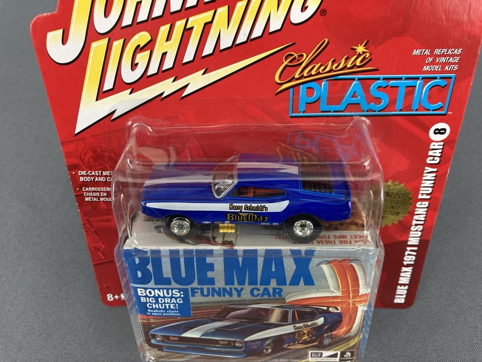 Johnny Lightning Classic Plastic '71 Blue Max Mustang F/C w/MPC Model ...