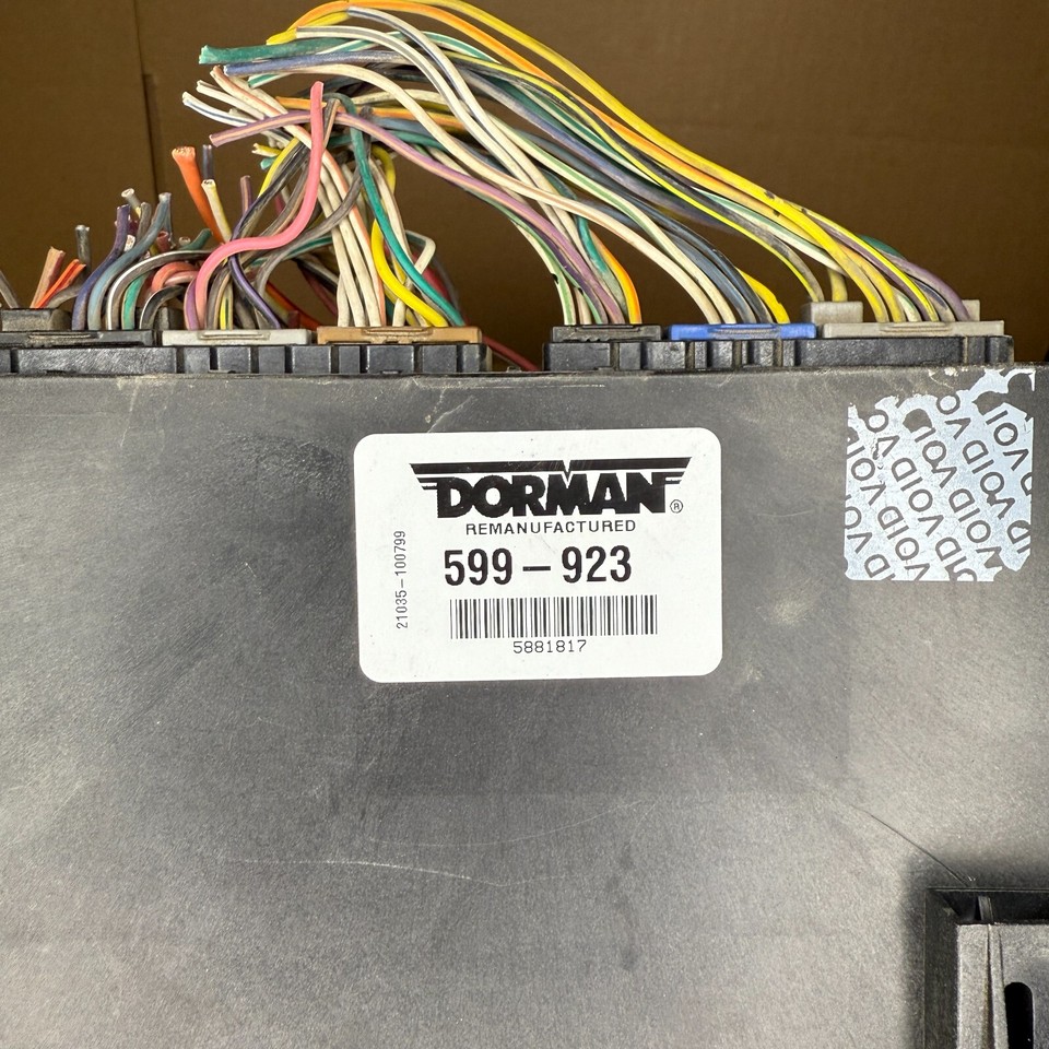 2006 06 Dodge Ram TIPM Totally Integrated Power Module Fuse Box 599-923 ...