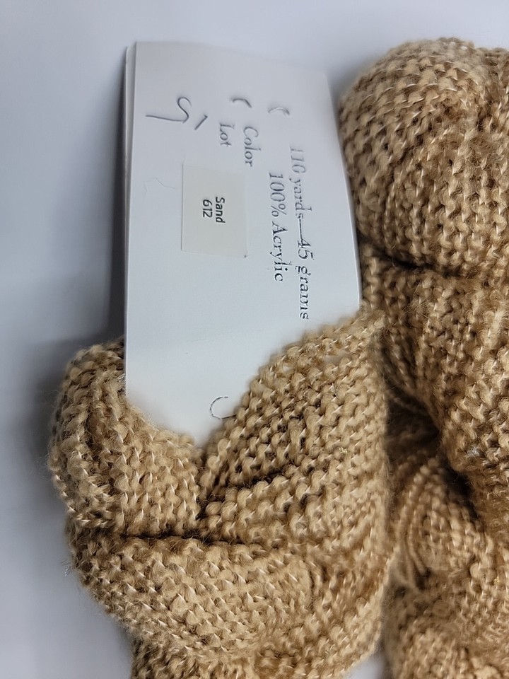 BUZZ YARN Sand COLOR 110 Yards 45 gms Acrylic Queen Bee #612 Lot Of 2 ...