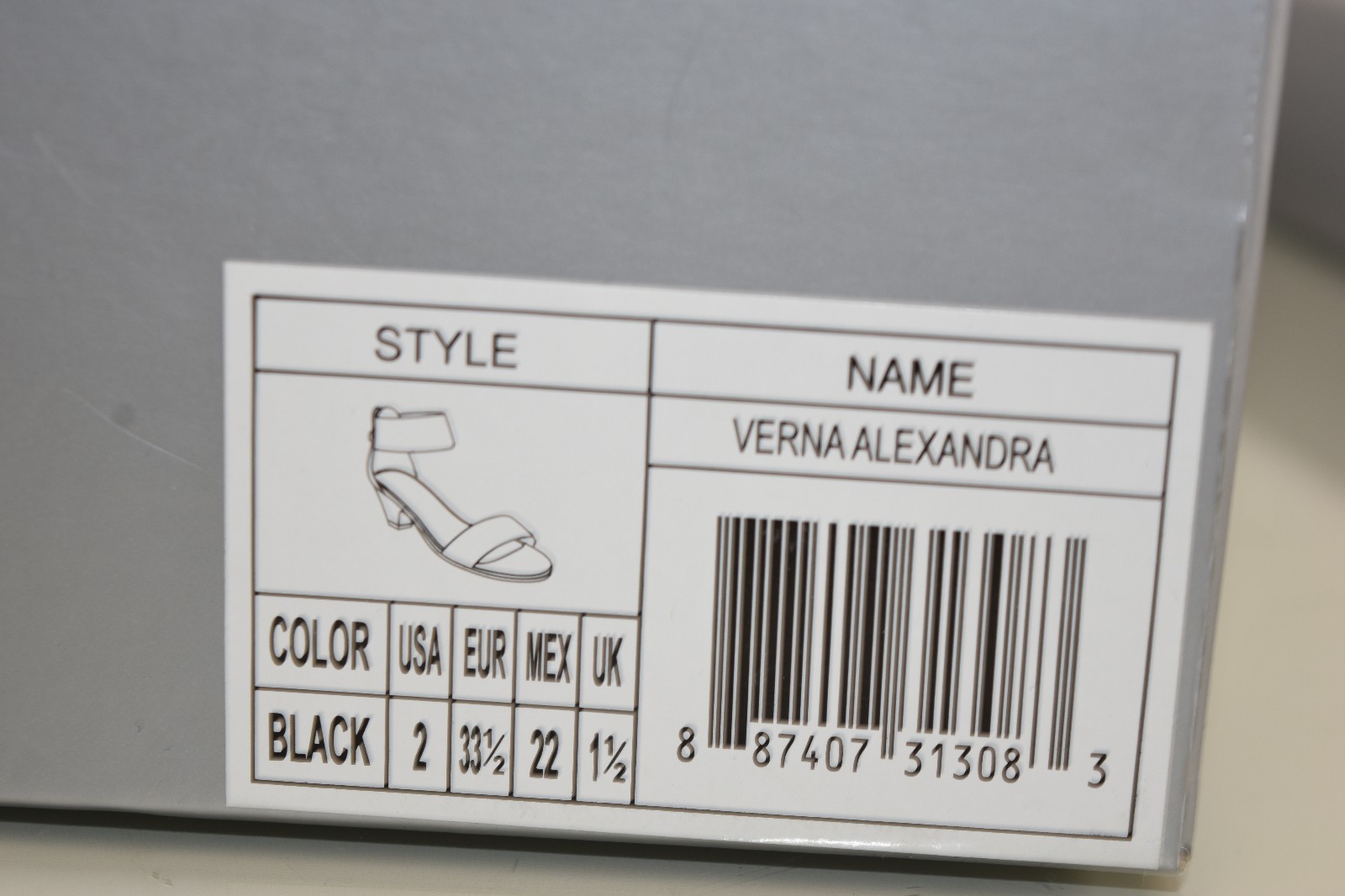 NEW STUART WEITZMAN Verna Alexandra Girls Sandals Black Silver Studs ...