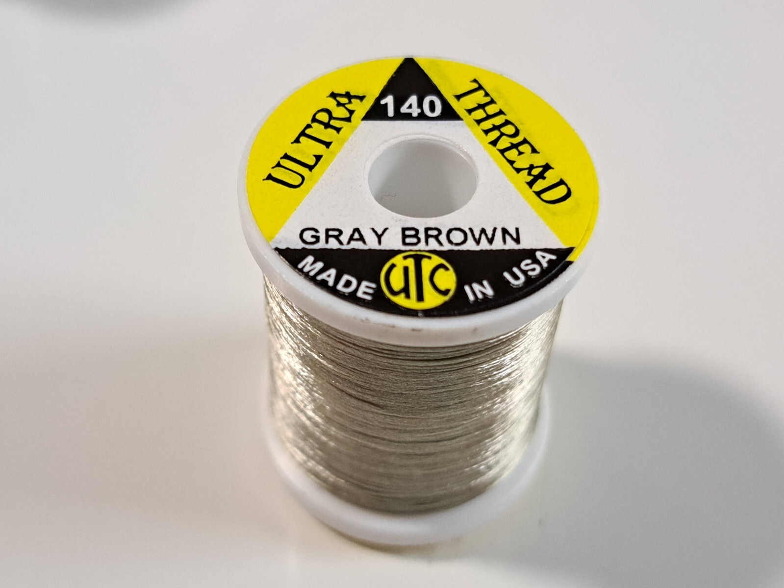 UTC Ultra Thread 140 Denier Fly Tying Medium Waxed Flat Jig Wrapping ...