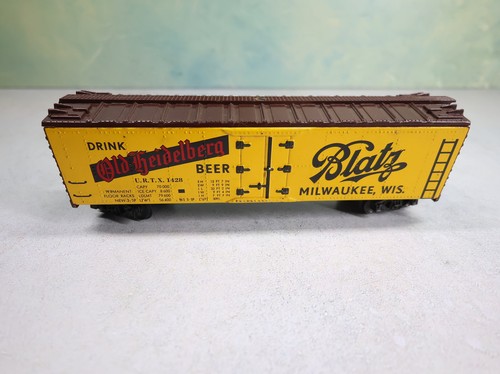 USED Fleischmann HO 42' Reefer Box Car Blatz Old Heidelberg Beer URTX ...
