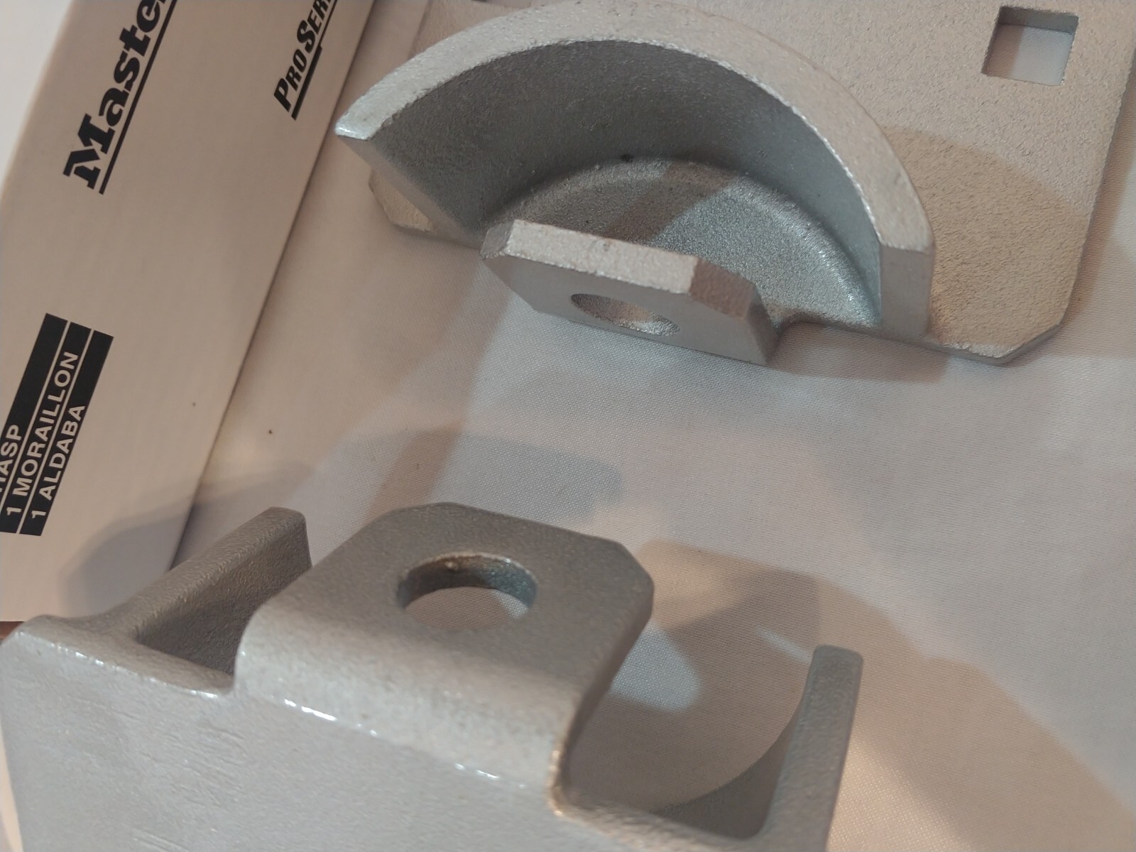 Master Lock 770 Hasp Fits 6271 Round Hidden Shackle Fits Round Body ...