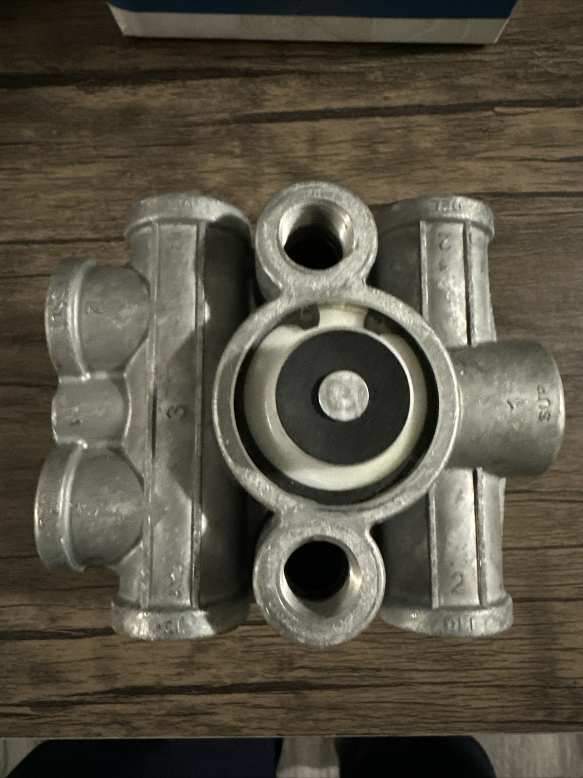 VOLVO TRUCK RELAY VALVE 85135349 BENDIX K078420 for sale online | eBay