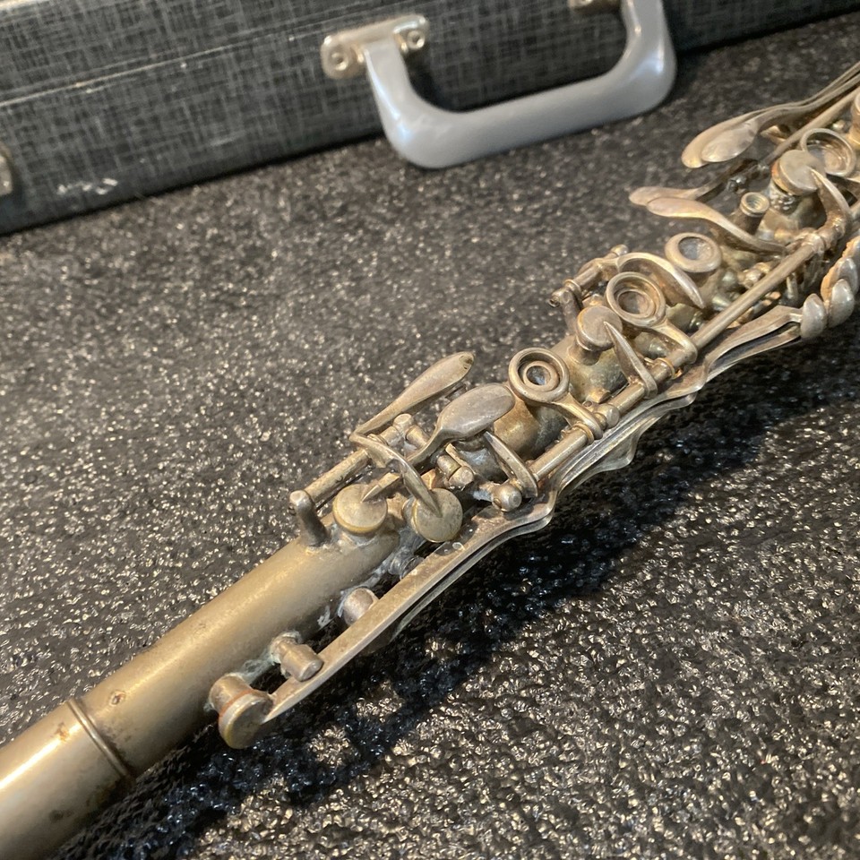 Vintage Clarinet "The Regent" The Ohio Band Instrument Co Metal Open ...