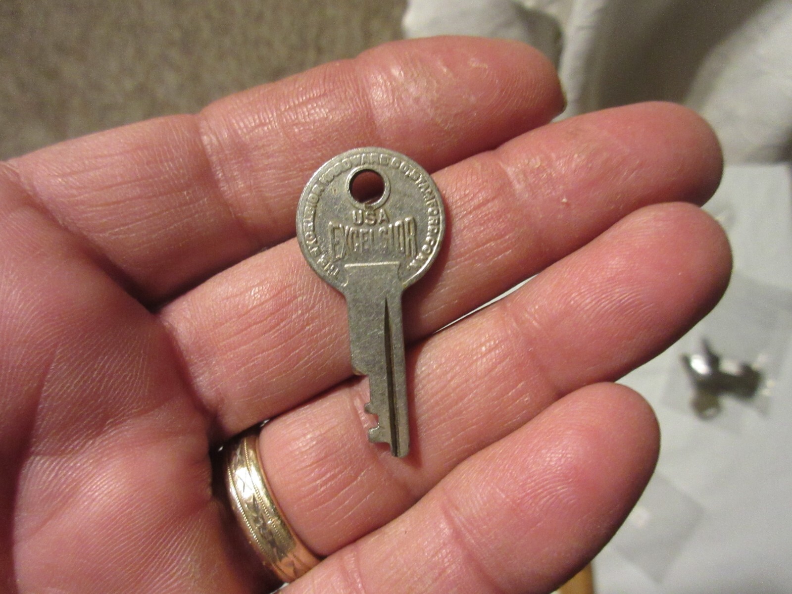 Vintage Key USA Excelsior Hardware Co AT31 Stamford CT Trunk Luggage | eBay