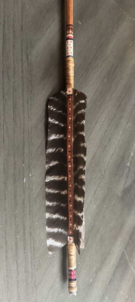 Native American Arrow Handcrafted – Stone Tip – Painted Shaft – Feather ...