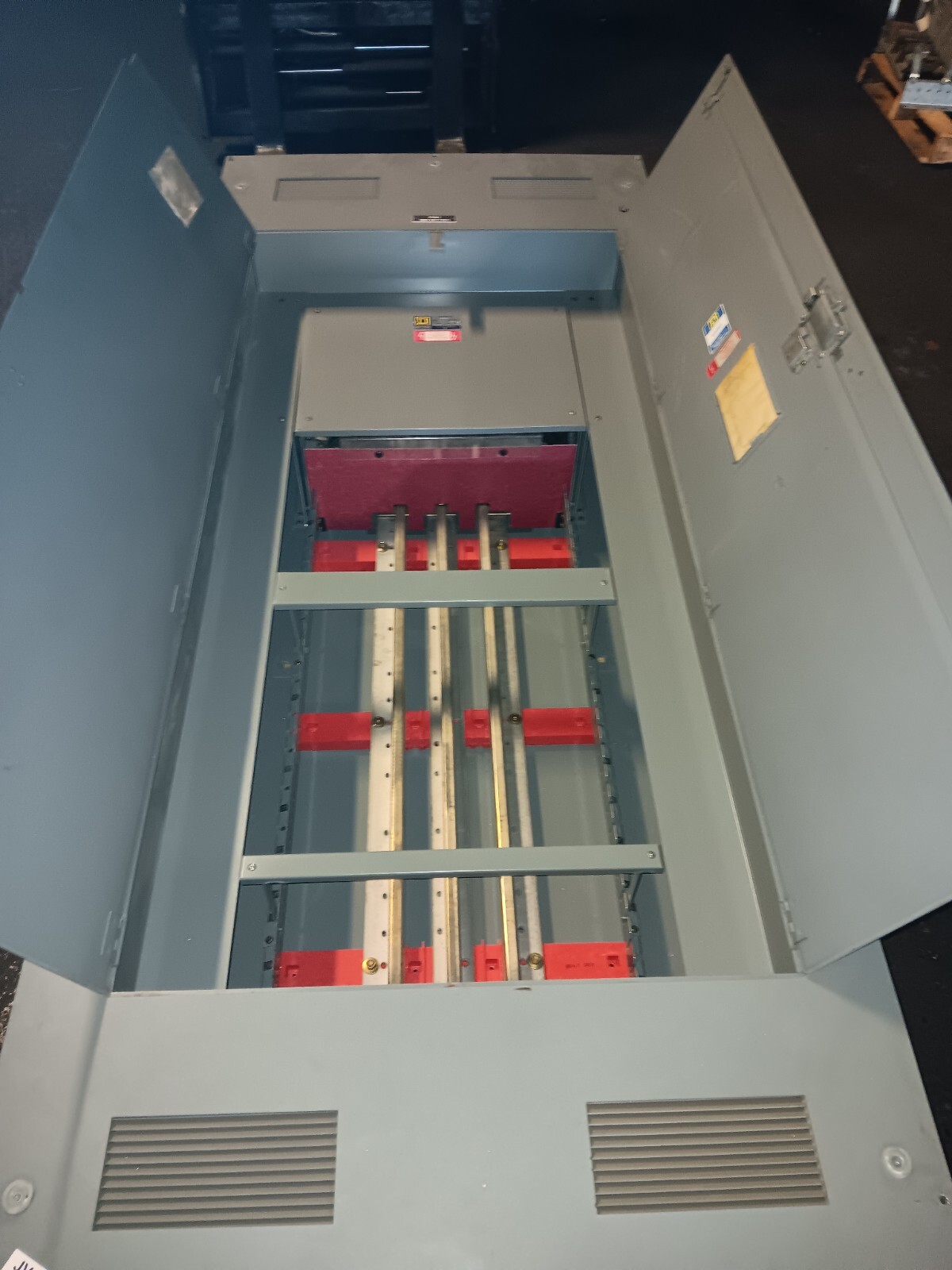 SQUARE D 44-08298-47 1200 AMP QMB SWITCH DISTRIBUTION PANEL 480/277V 3Ø ...