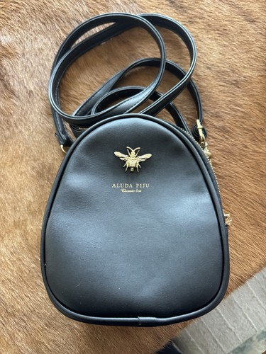 Aluda Piju Black Crossover 3 Compartment Handbag With Adjustable Strap ...