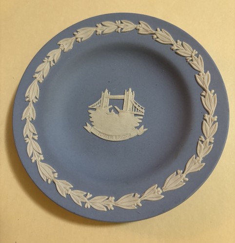 Vintage Wedgewood Blue Jasperware Tower Bridge, London Trinket Dish | eBay