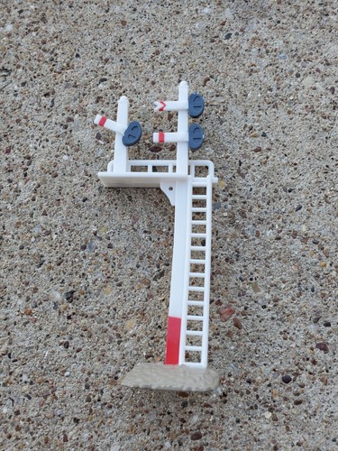 Railway Signal From Thomas & Friends Trackmaster Duck At McColl’s Farm ...