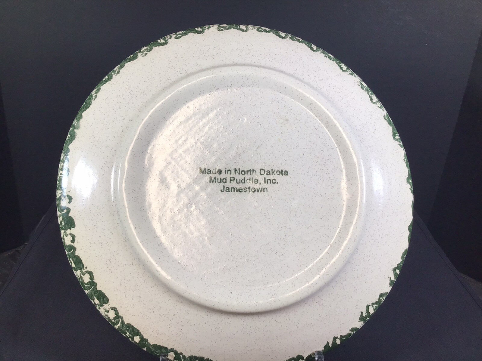 Mud Puddle Pottery Stoneware Plate Green Leaf Red Berries Christmas Is ...