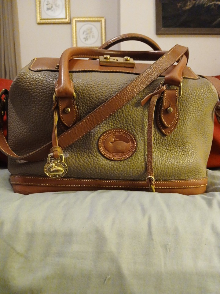 Michael Kors Large Inside Pockets with Zipper Shoulder Bag Matching ...
