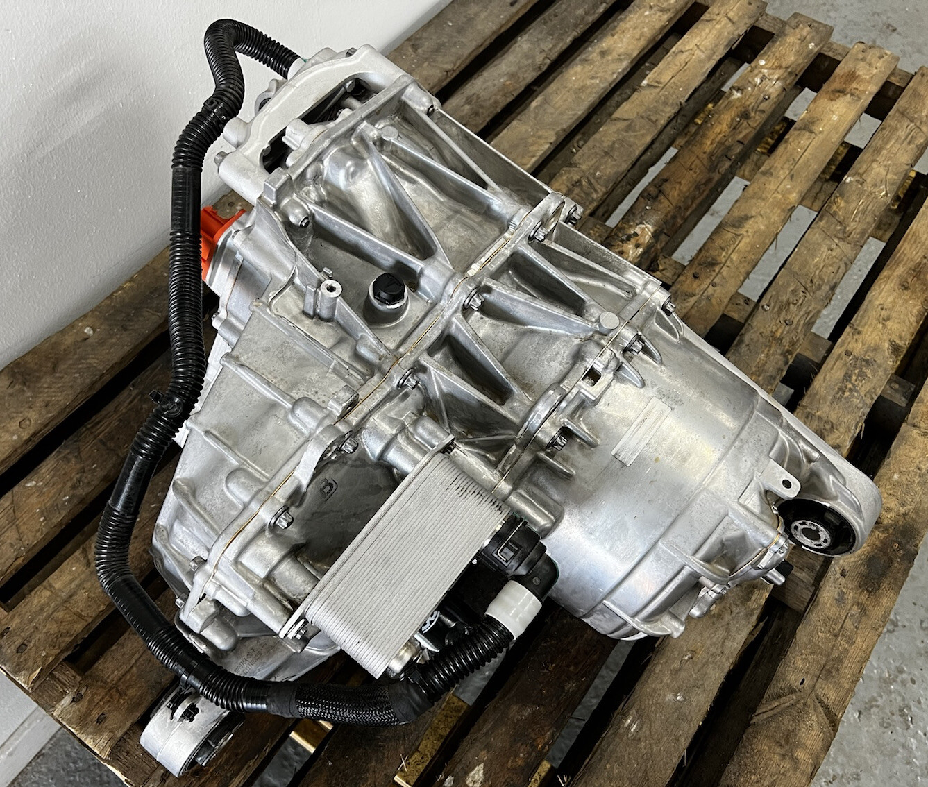 2021 2022 TESLA MODEL Y AWD REAR DRIVE UNIT ENGINE MOTOR OEM 266 Miles ...