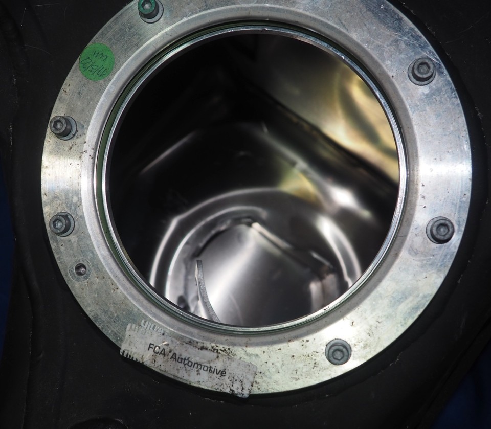 2022-2026 Maserati MC20 MCPura 16 Gallon Fuel Gas Gasoline Tank OEM ...