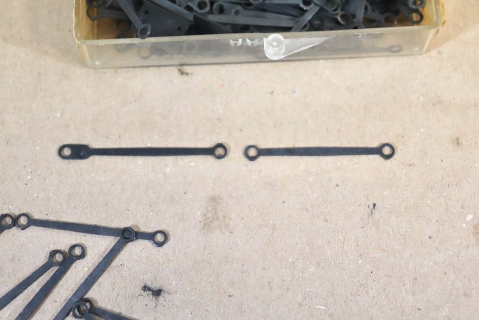 KIT BUILT OO GAUGE JOB LOT of STEAM LOCOMOTIVE CONNECTING RODS 29 & 33 ...