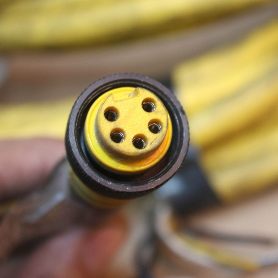 BANNER E24546 Machine Guard Light Curtain CABLES AWM STYLE 2517 CSA ...