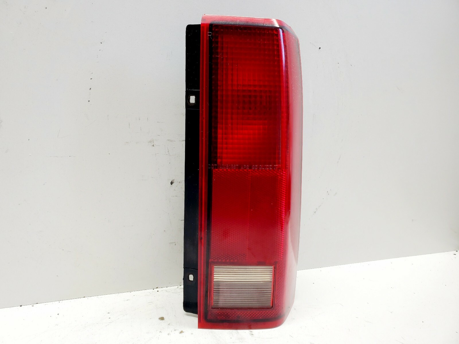 1985 - 2005 Chevrolet Astro Safari Van Rear Right Passenger Side Tail ...