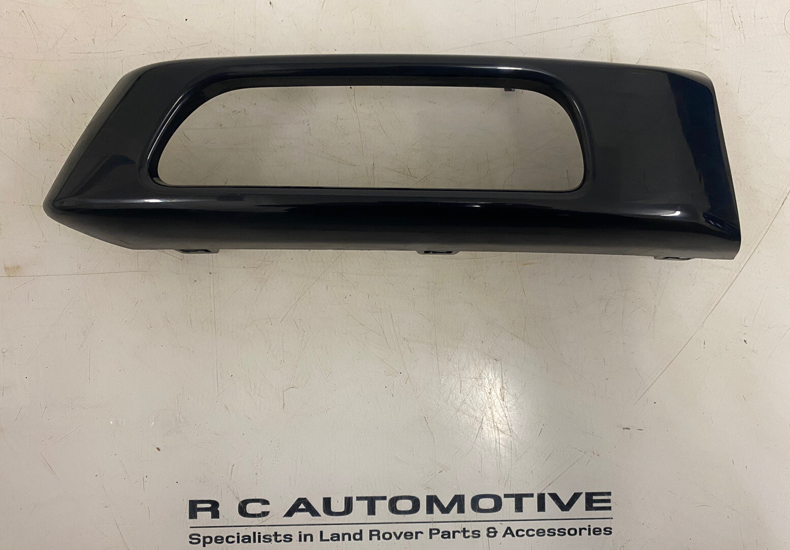 Range Rover Sport L494 Righthand Side Front Bumper Fog Light Bezel ...