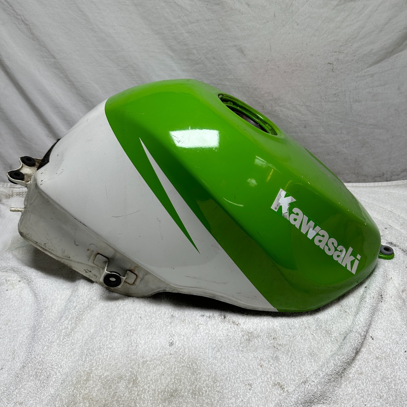 95-97 Kawasaki ZX6 OEM Gas Tank | eBay