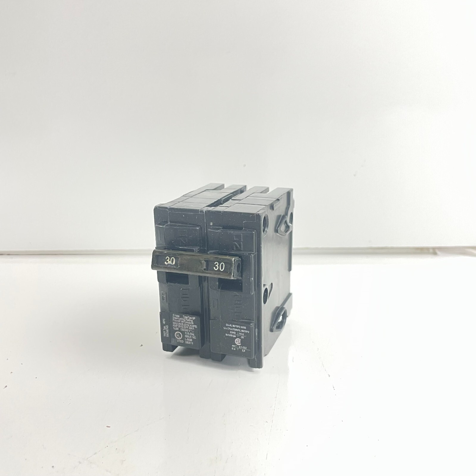 SIEMENS Q230 PLUG ON CIRCUIT BREAKER 2 POLE 30 AMP 120/240V | eBay