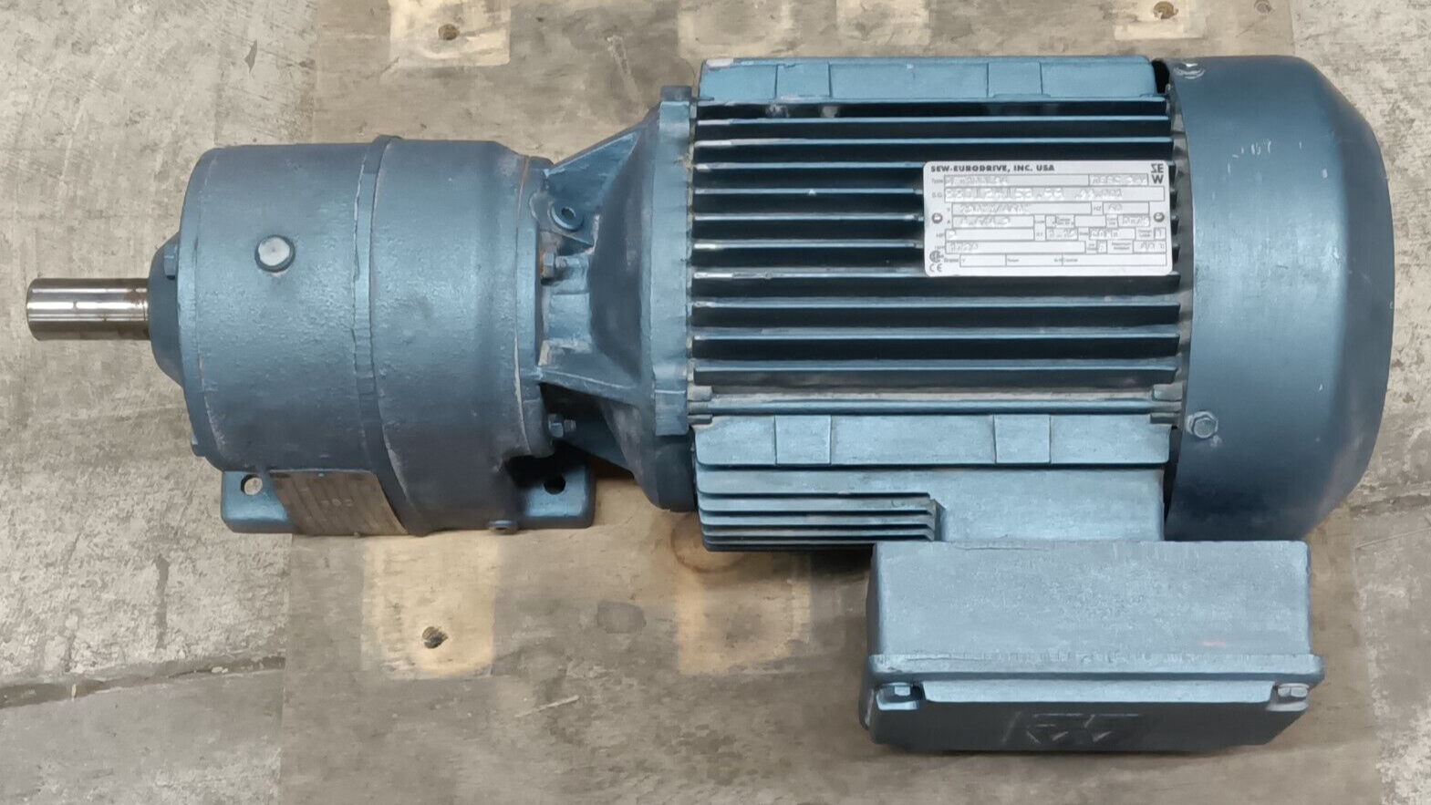 SEW-EURODRIVE GEAR MOTOR 5.31RATIO R40DT100LS4 DFT100LS4 3HP | eBay