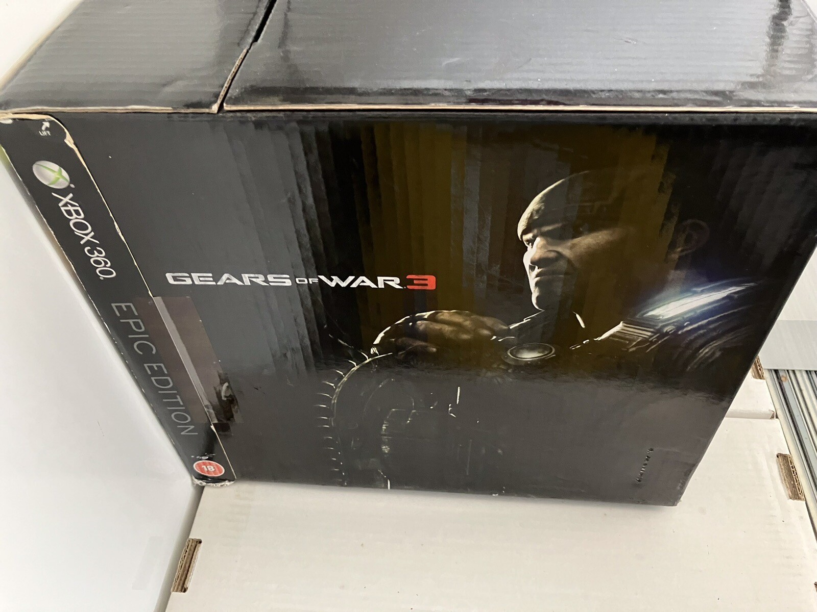 Gears Of War 3 Epic Edition Xbox 360 Contents 30cm Marcus Statue For