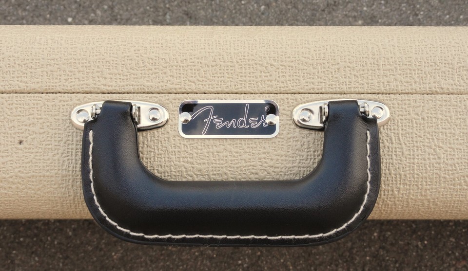 Fender REISSUE 1963 Stratocaster/ Telecaster Case - White W/ Orange ...