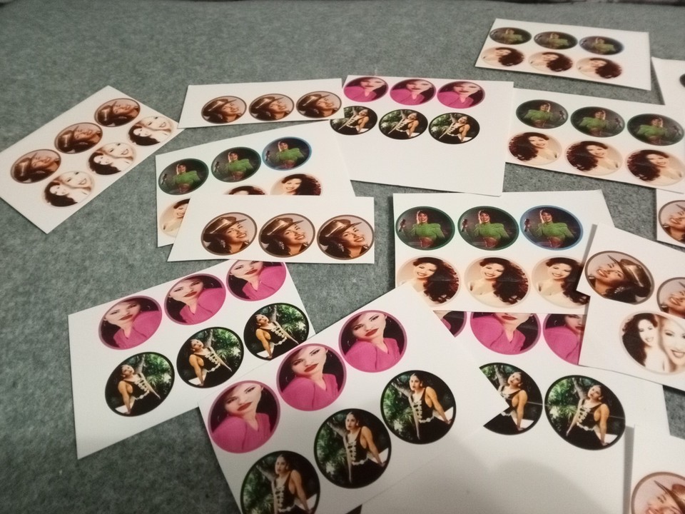 Selena Quintanilla Tejano Singer 169 Pinback Button Photos Round ...
