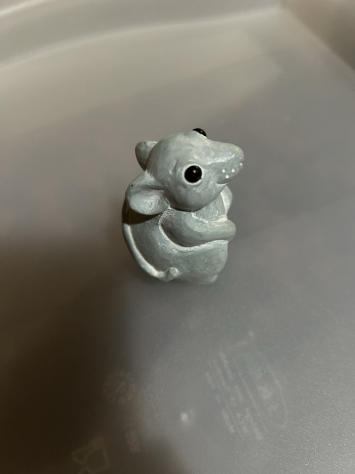 Isabel Bloom Mouse 2-1/2” X 1-1/2” - Small Chip On Front Foot | eBay