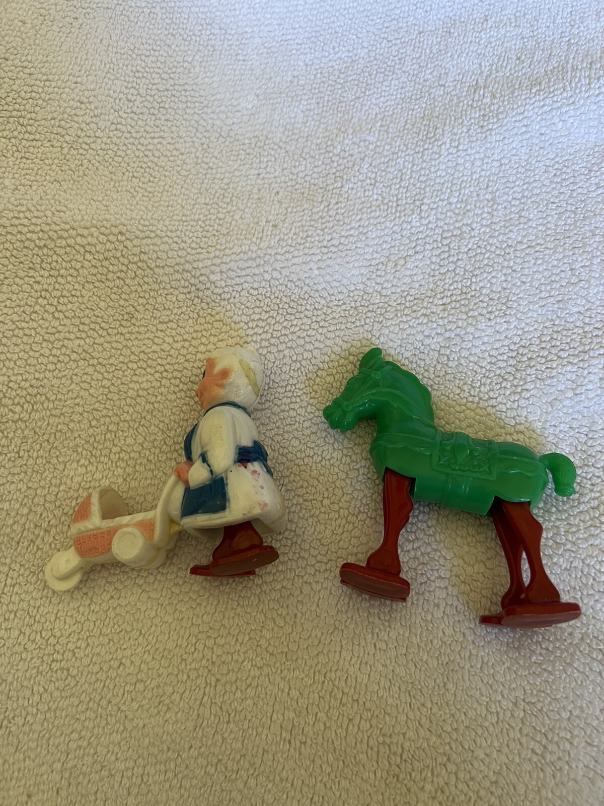 2 VINTAGE 1960s MARX PLASTIC RAMP WALKERs both are 3 1/4" Nanny and ...