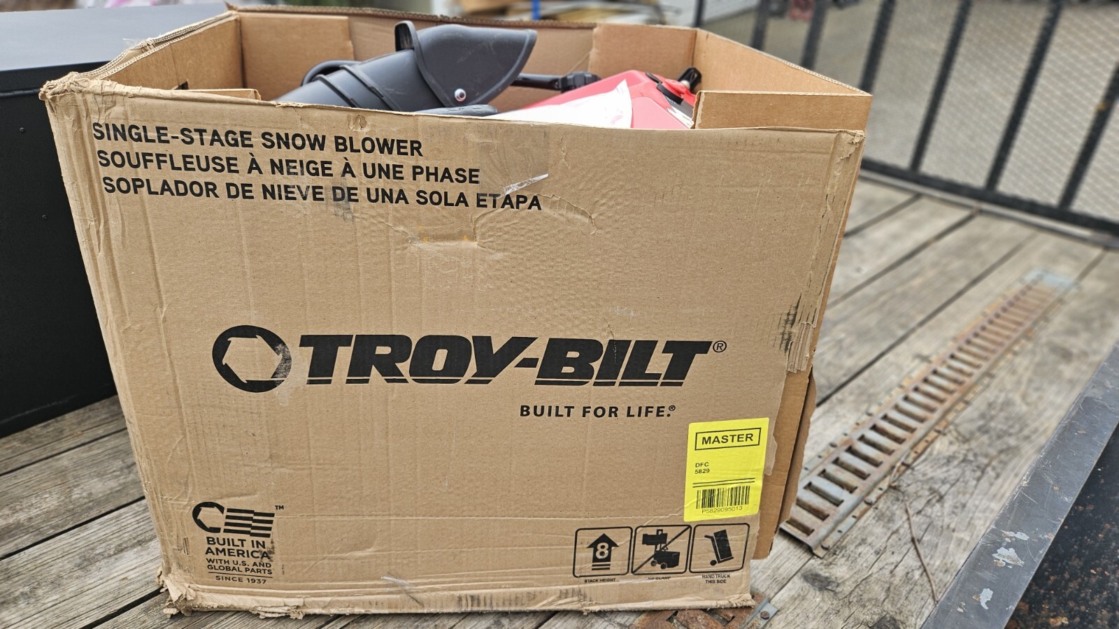 SHIPS NEW IN BOX Troy-Bilt 31A-2M5GB66 21" 123cc 1-Stage 4Cycle Gas ...